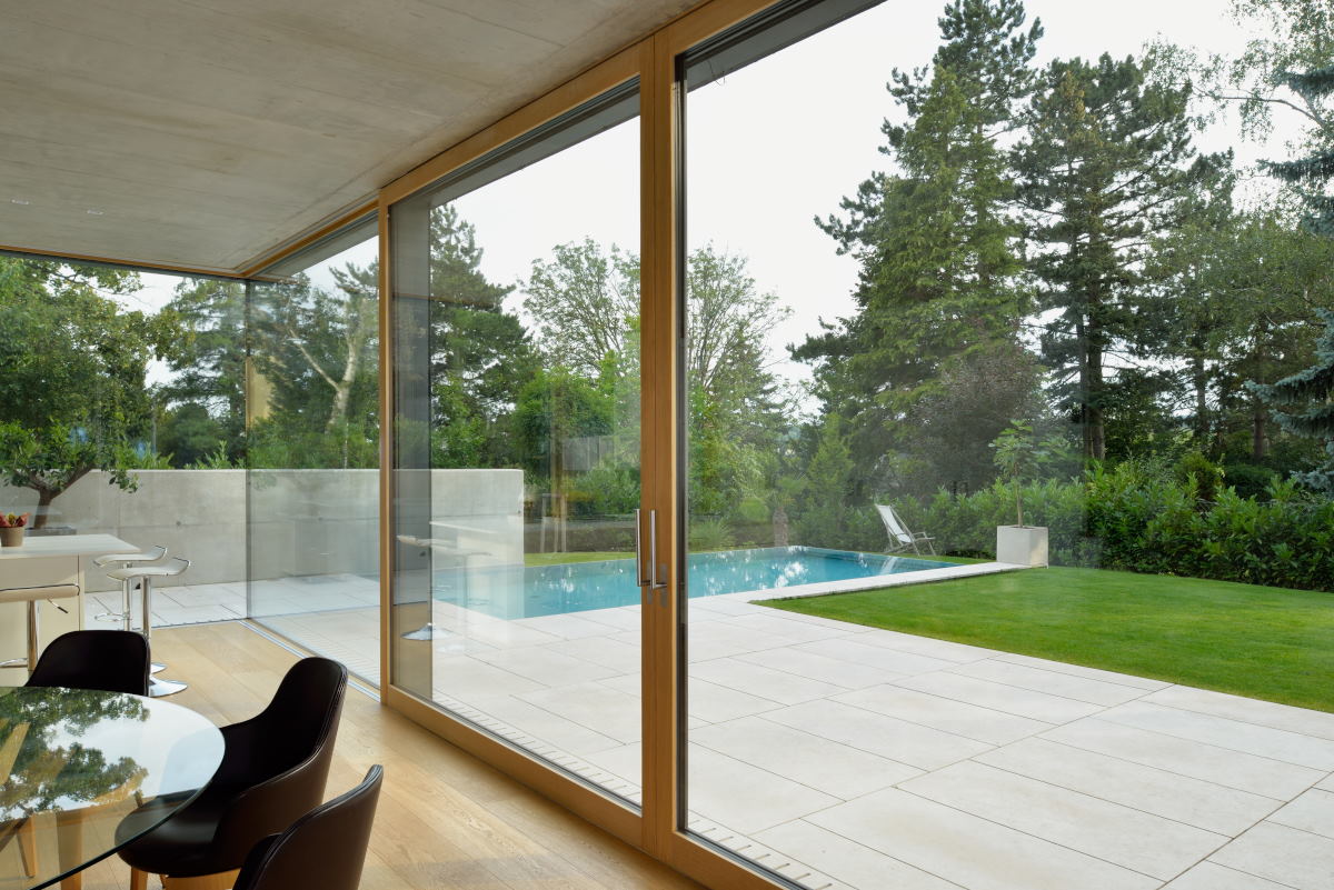 Visokokakovostna lesena okna - M Sora